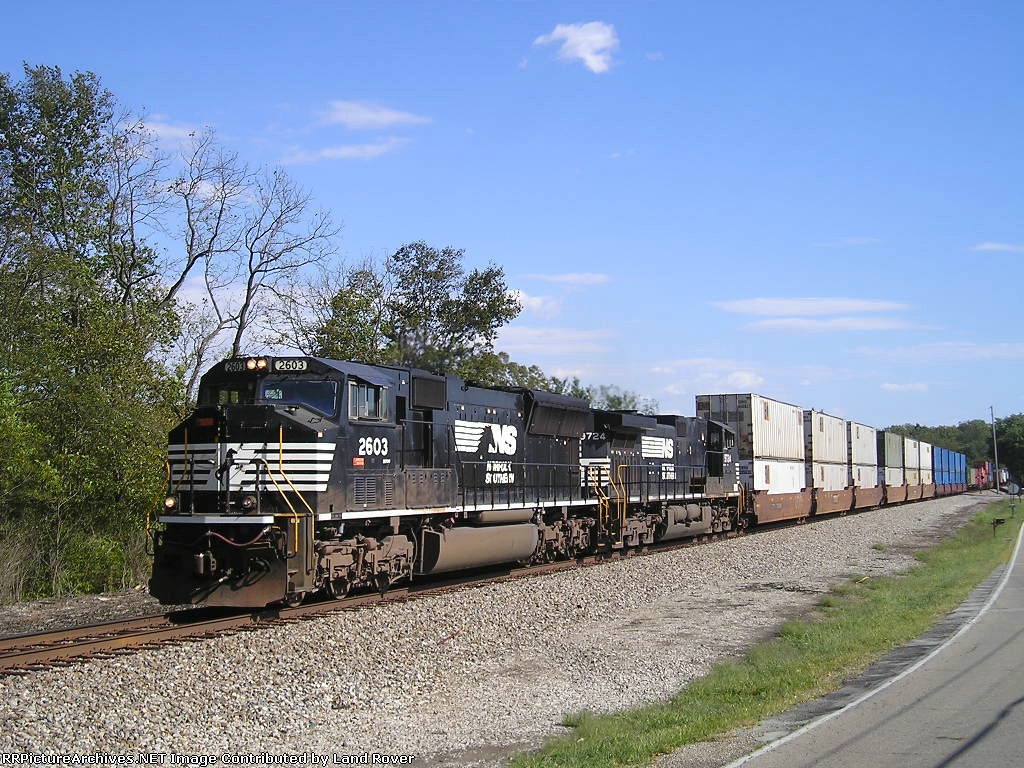NS 2603 On NS 282 Westbound